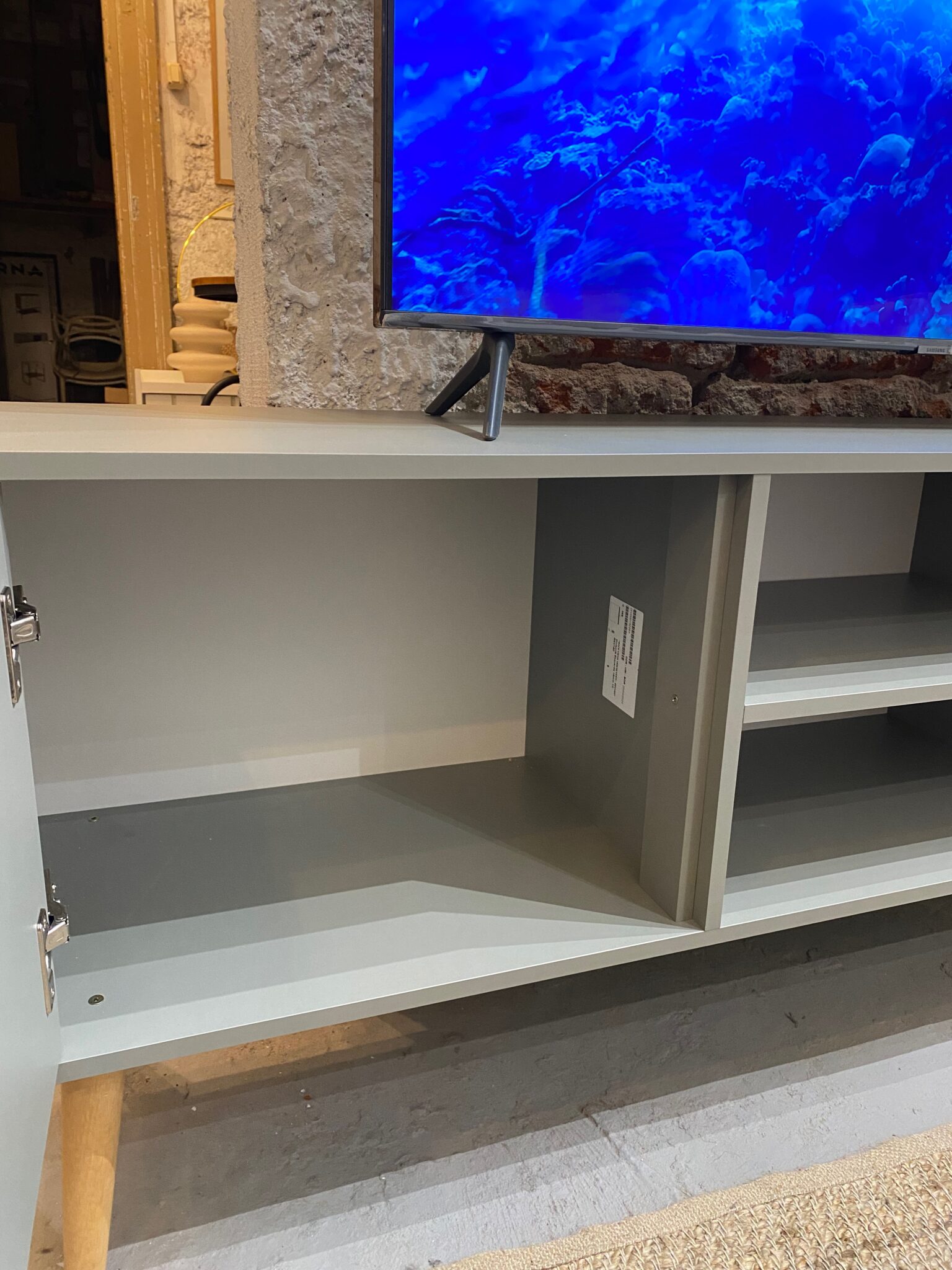 Rack TV Praga con tela 140 cm - Verde - Berna Home
