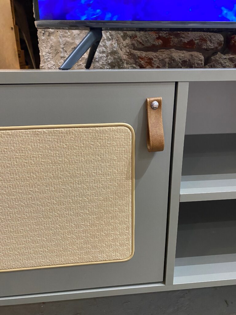 Rack TV Praga con tela 140 cm - Verde - Berna Home